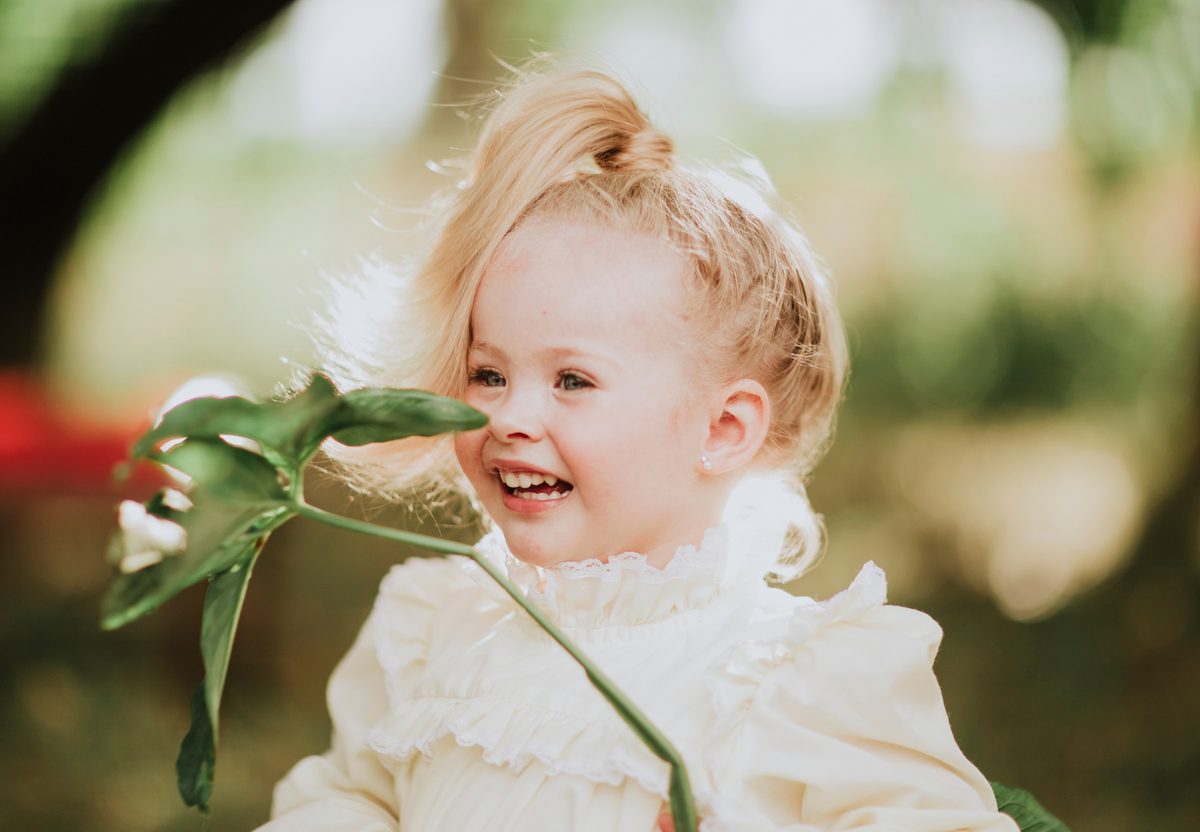 Benefits of Outdoor Play for Kids | Toddler Outdoor Play – Happy Little ...